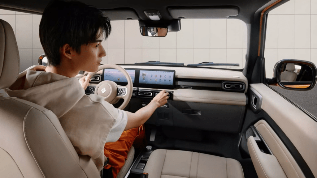 BAOJUN YEP รถไฟฟ้าทรงจี๊ปโชว์หล่อที่ Motor Expo