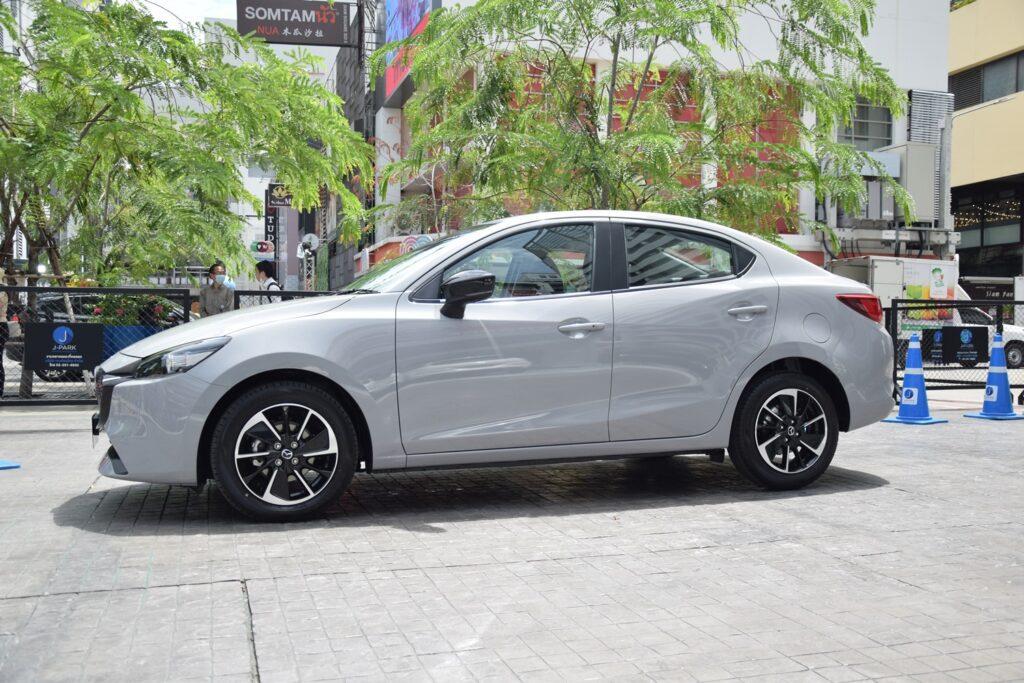 Mazda 2 Essential ตัดออปชันหั่นราคาถูกลงเริ่ม 529,000 บาท