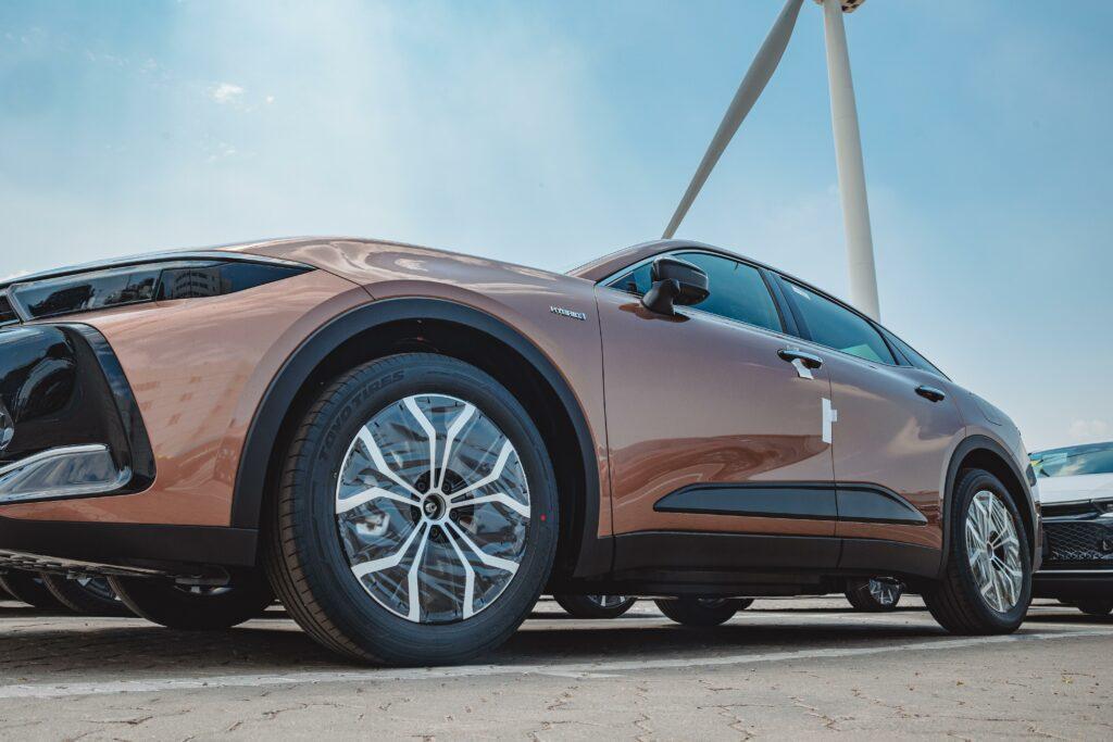 Toyota Crown Sport Cross สปอร์ตเอสยูวีตรามงกุฎขายจีน 21 มิถุนายน