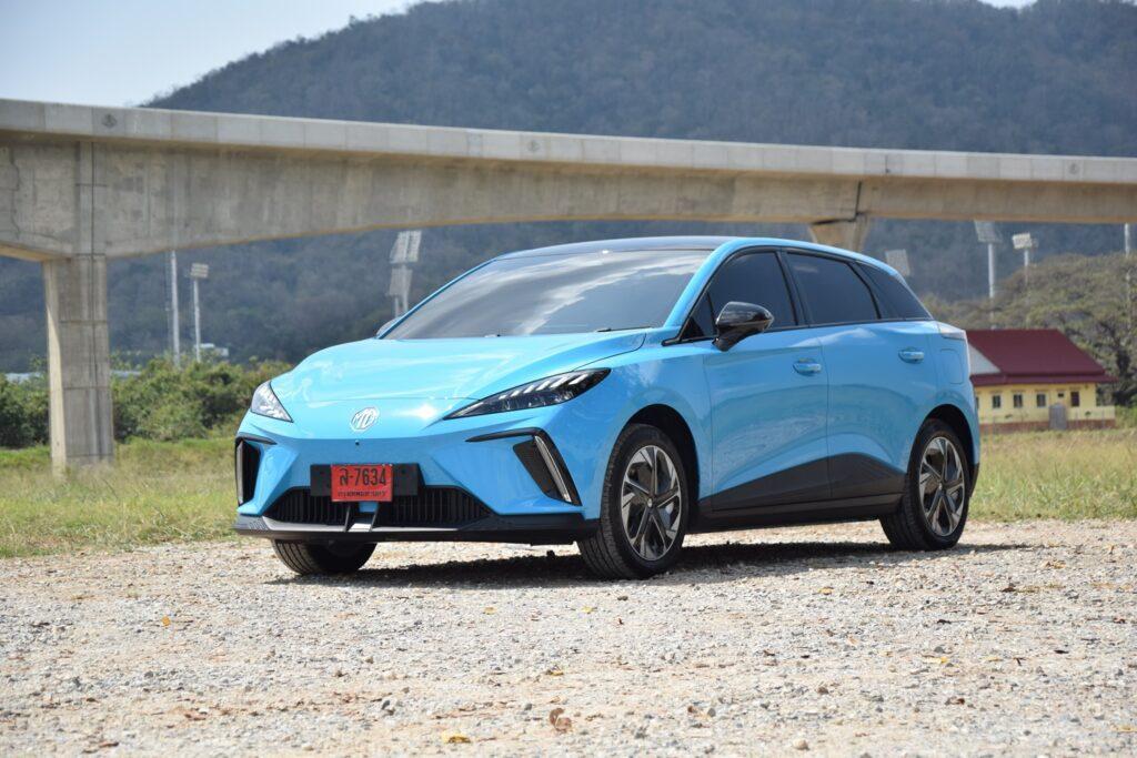 BYD Dolphin VS MG4 Electric สองรุ่นเด่นพลังอีวีแห่งแดนมังกร
