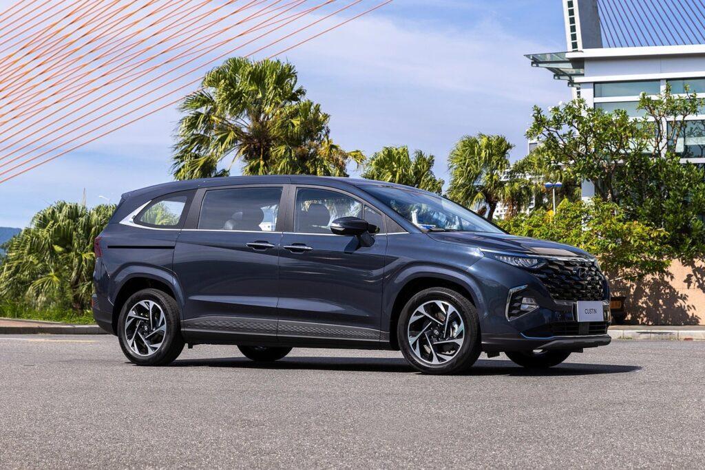 Hyundai Custin เอ็มพีวีทรงสปอร์ต 7 ที่นั่งเปิดตัวที่เวียดนาม