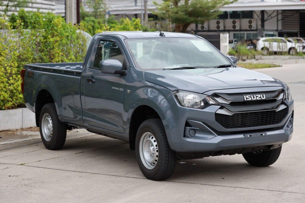 ยลโฉมจริง! ISUZU D-MAX Spark 4x4 น้องออลนิวขับสี่ลุยซิ่งทุกดอย