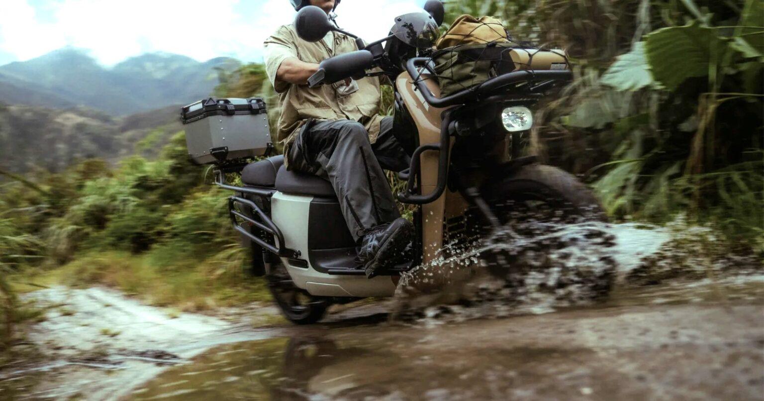 Gogoro CrossOver GX250 สกู๊ตเตอร์ไฟฟ้าสายแบก..!