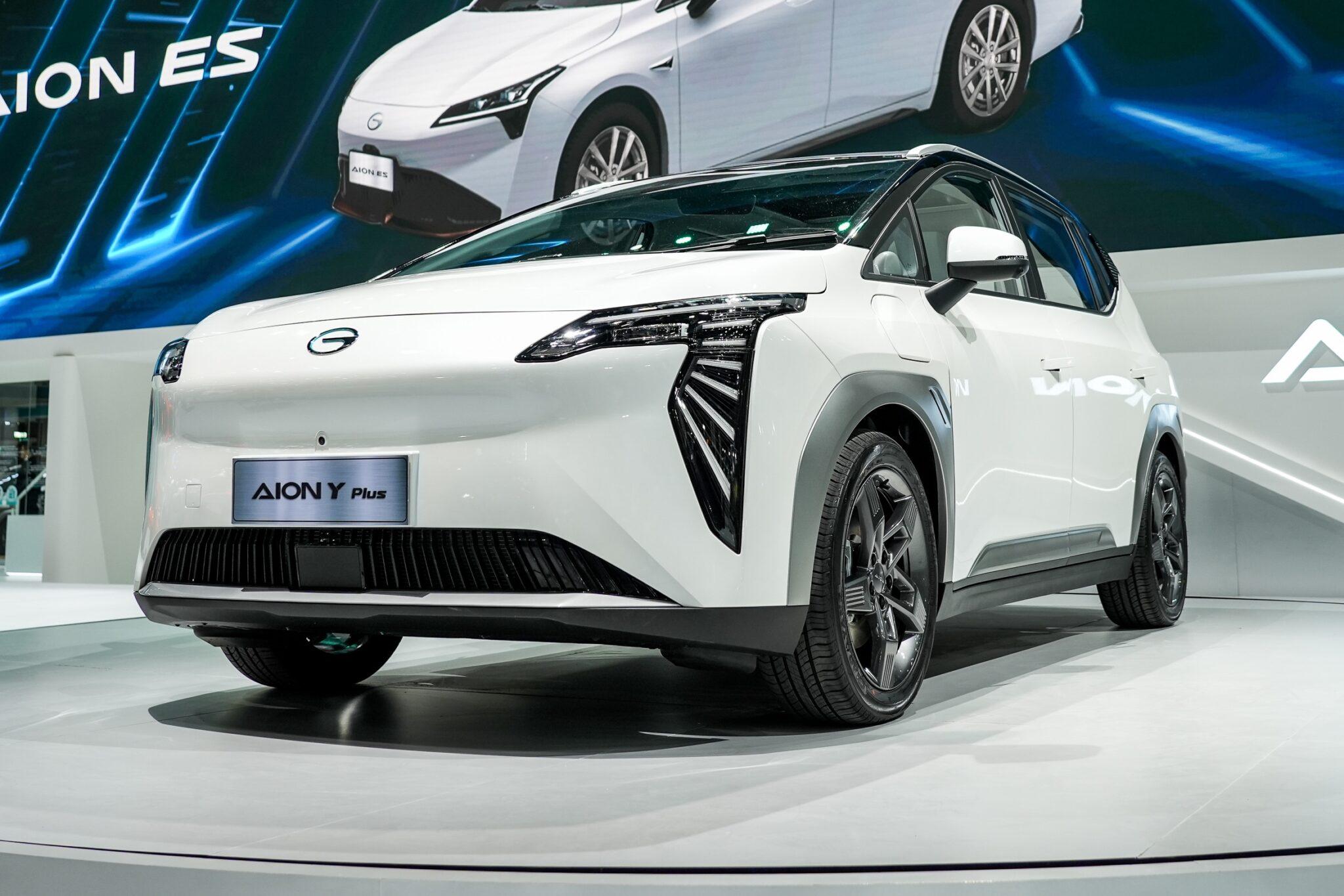 AION Y Plus 490 Premium ลดอีก 4 พันต้อนรับปีใหม่เริ่ม 995,900 บาท