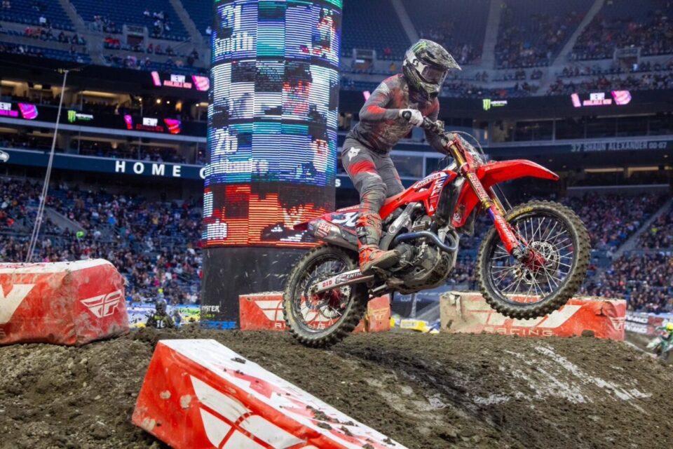 Jett Lawrence บิด Honda CRF450R คว้าโพเดียม รั้งจ่าฝูงศึก AMA ...