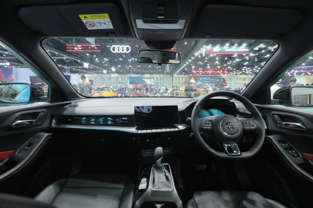 MG5 PRO เก๋งสปอร์ตปรับโฉมเปิดราคาเริ่ม 629,900 บาท