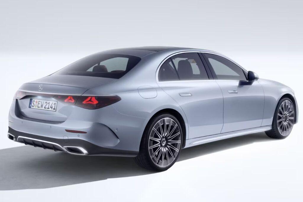 Mercedes-Benz E-Class 2024 เปิดราคาท้าชน 5 Series เริ่ม 3.99 ล้าน