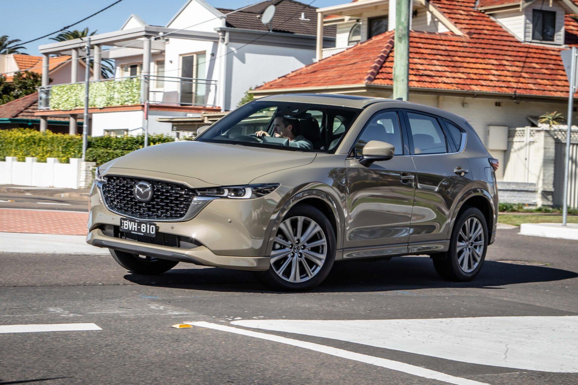 Mazda CX-5 2025 เจนใหม่มาพร้อมพลังไฮบริดเตรียมเผยปีหน้า