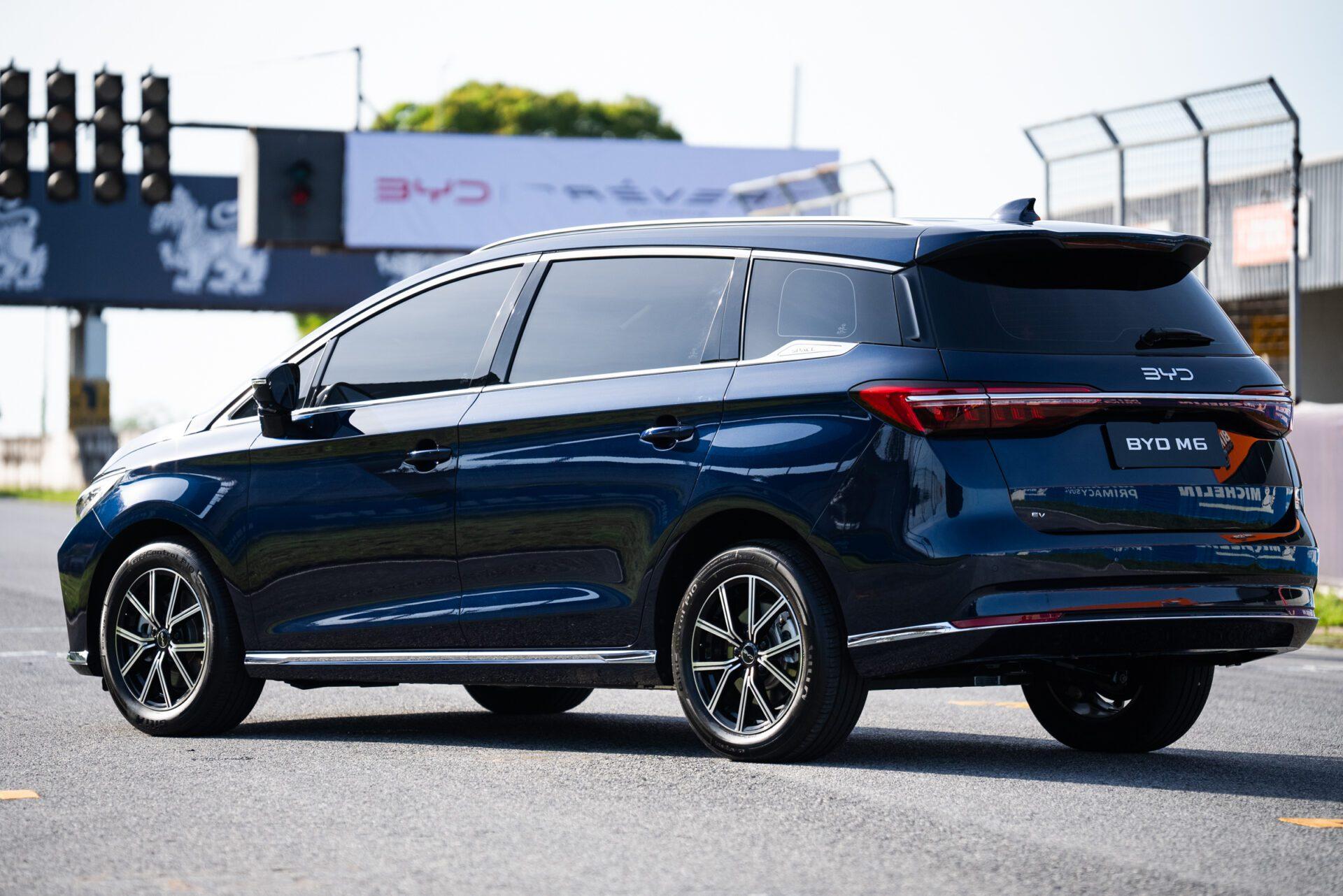 BYD M6 โฉมจริงอีวีวิ่งไกล 500 กม. จ่อขายไทยปีนี้คาดเริ่ม 9 แสนบาท