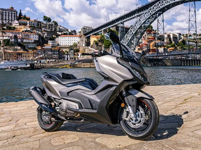 2024 Kymco AK550 สปอร์ตสกู๊ตเตอร์รุ่นใหม่ จากไต้หวัน