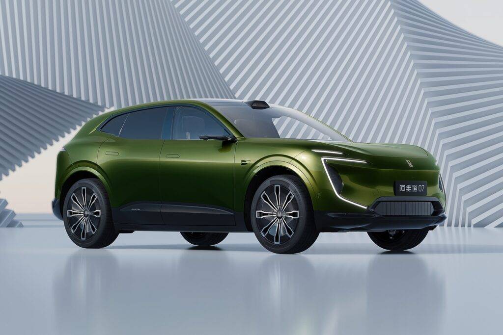 AVATR 07 กับสีเขียวเข้มสุดหล่อมาจีนกันยายน คาดเริ่มต้น 1.2 ล้านบาท