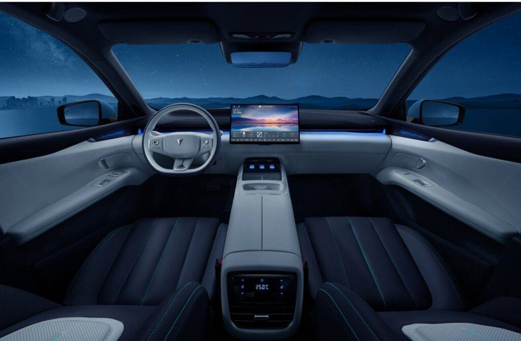 DEEPAL L07 ชื่อใหม่หน้าใหม่เก๋งหรูขายจีนเริ่ม 715,000 บาท