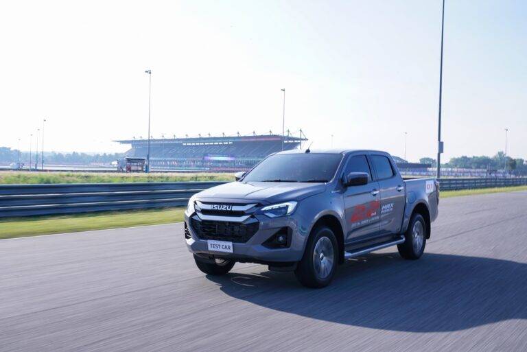 ISUZU D-MAX MAXFORCE เครื่องใหม่ 2.2 ลิตร เริ่ม 558,000 บาท