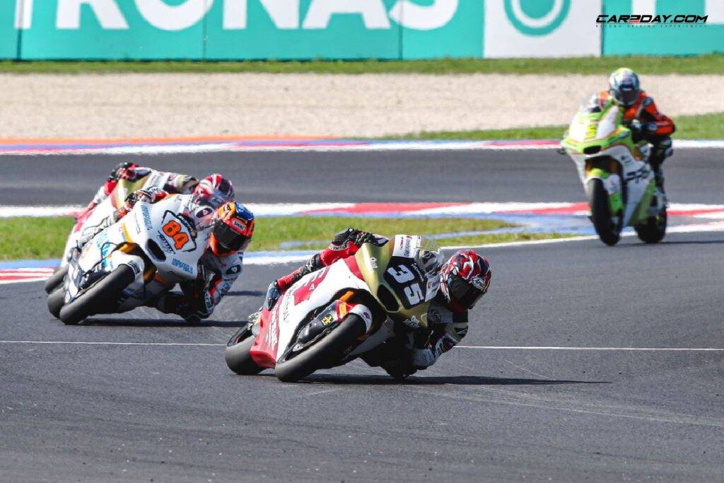 Moto2 “ก้อง-สมเกียรติ” ลุยซ้อมวันแรก สนามรองสุดท้าย มาเลเซีย