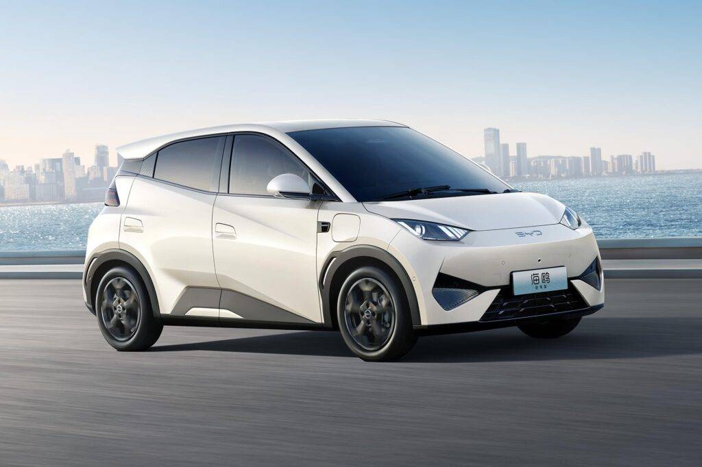 BYD Dolphin MINI หน้าใหม่พร้อม Eye of God ขายจีนเริ่ม 325,000 บาท