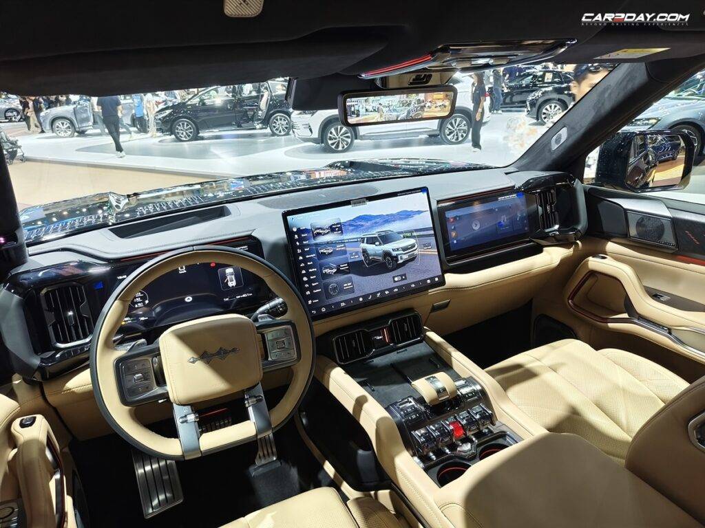 DENZA B8 ออฟโรดรุ่นหรู 3 แถวพลังปลั๊กอินไฮบริด 748 แรงม้า