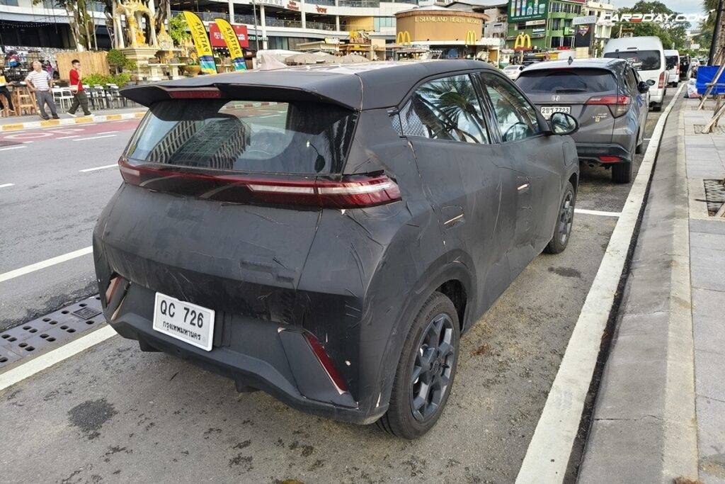 พบเห็น!! BYD DOLPHIN MINI วิ่งพรางตัวทดสอบที่พัทยา มาไทยแน่!!